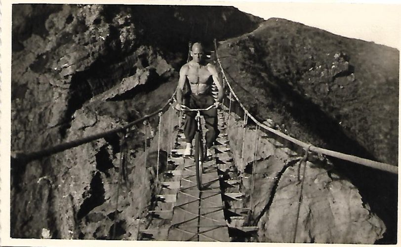 Leslie McCurdy’s famous stunts – NI Community Heritage Archive